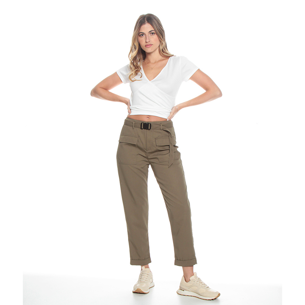 PANTALON CROP TIRO ALTO CON BOLSILLO CARGO PRETINA CINTURON AJUSTABLE