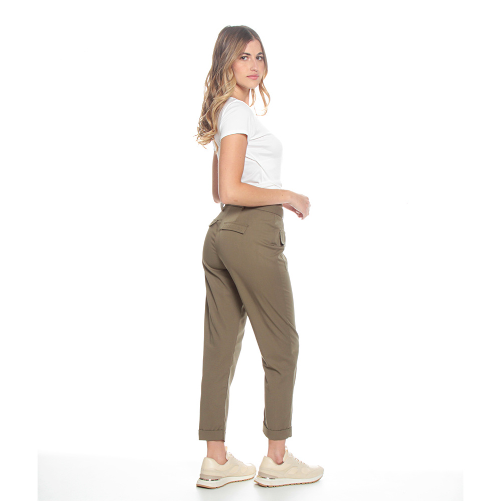 PANTALON CROP TIRO ALTO CON BOLSILLO CARGO PRETINA CINTURON AJUSTABLE